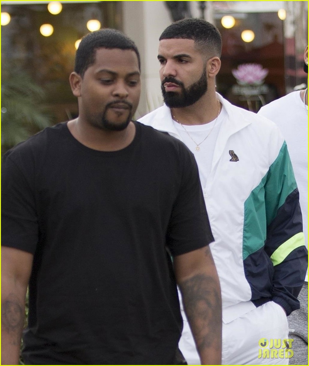 Drake Wears Matching Track Suit for Lunch with His Entourage: Photo ...