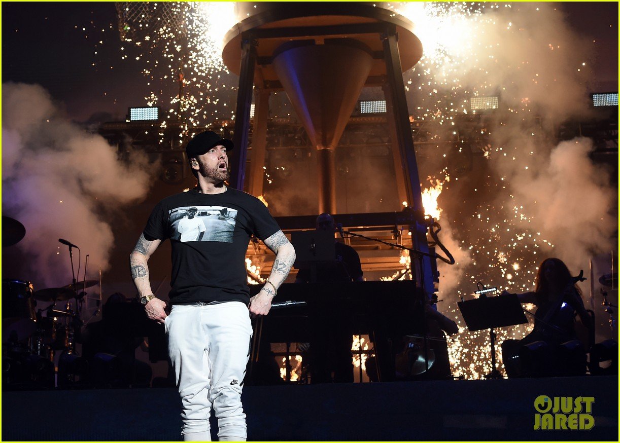 Eminem's Coachella 2018 Set List Revealed - Full Lineup of Songs ...