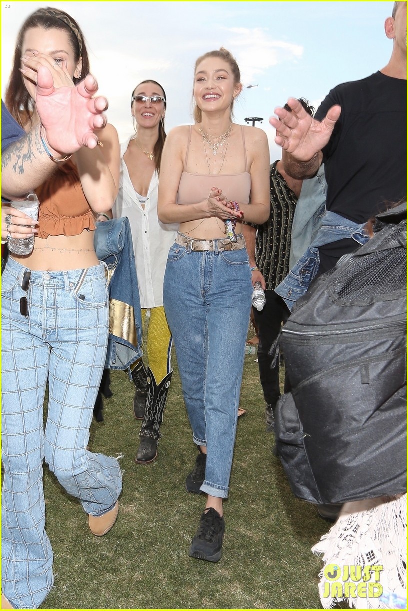 Gigi & Bella Hadid Brave the Coachella Crowds Together!: Photo 4065975 | Coachella Photos | Just ...