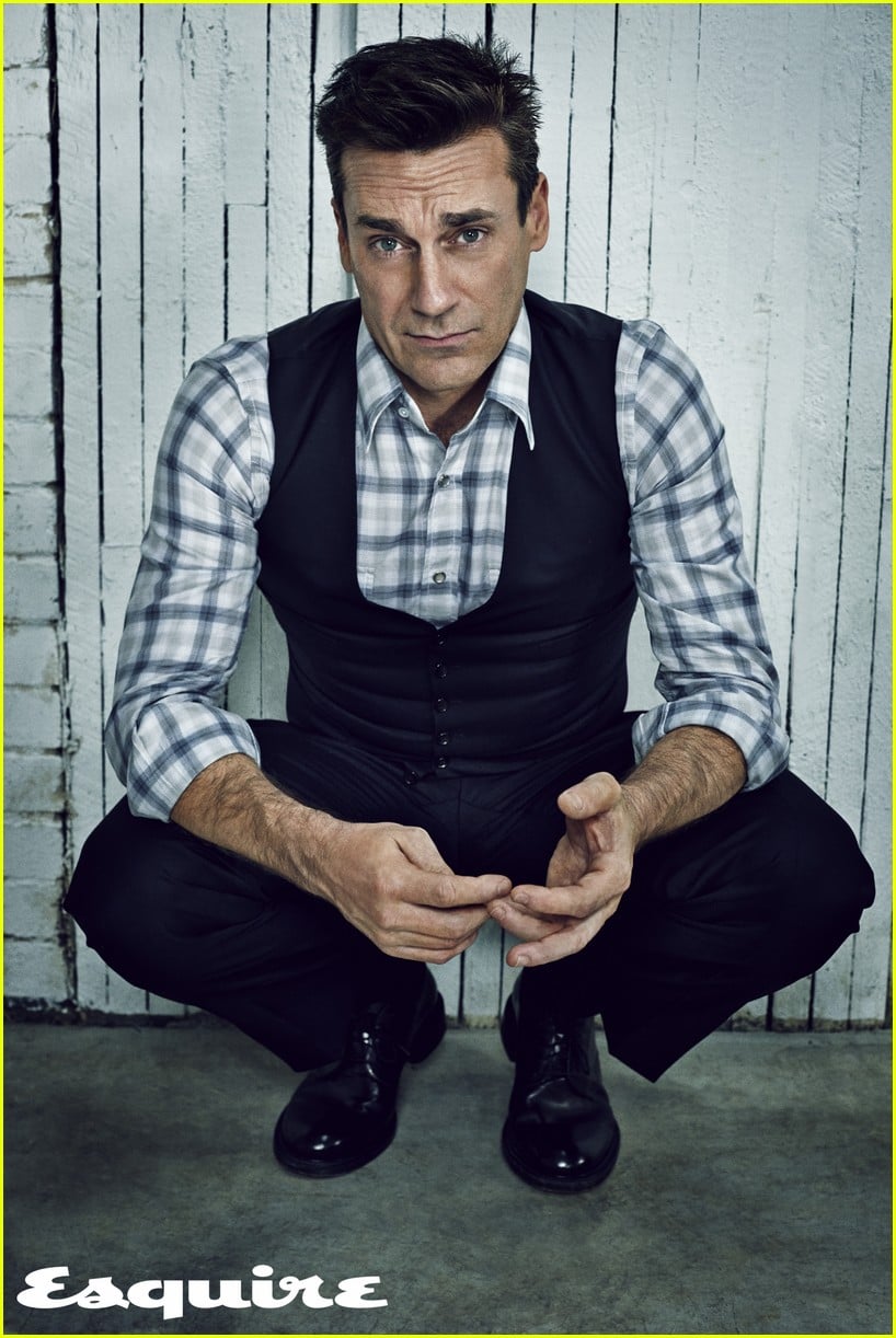 Jon Hamm Discusses Accusations of Violent Hazing While in College ...