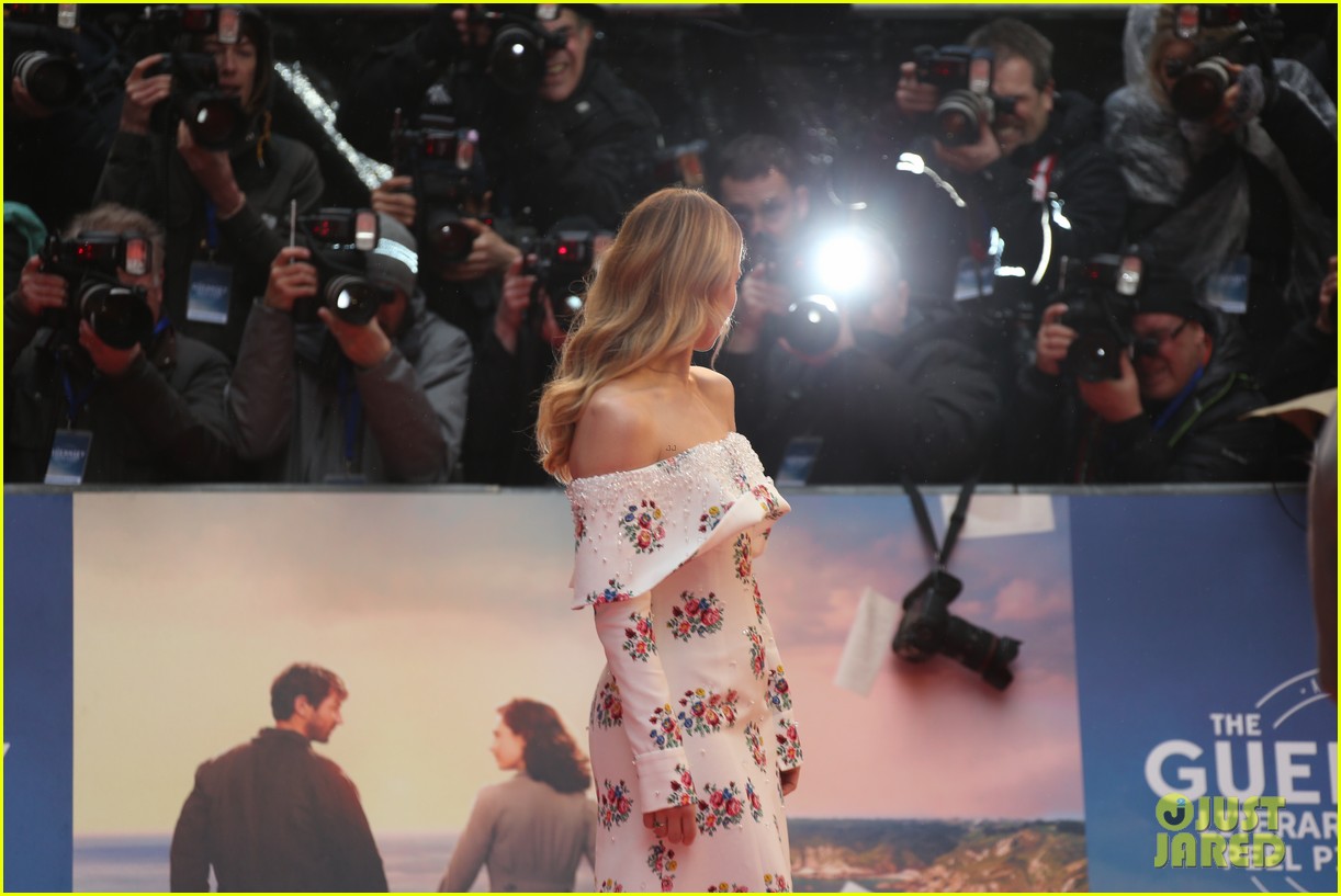 Downton Abbey's Lily James & Jessica Brown Findlay Reunite to Premiere ...