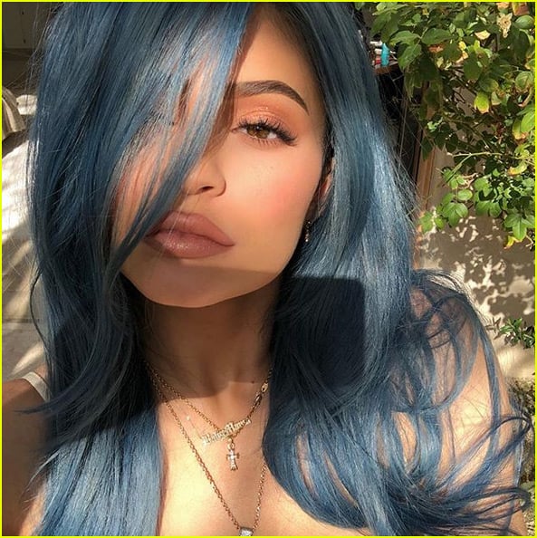 Kylie Jenner Debuts Blue Hair Ahead of Coachella Day 3!: Photo 4065208 ...