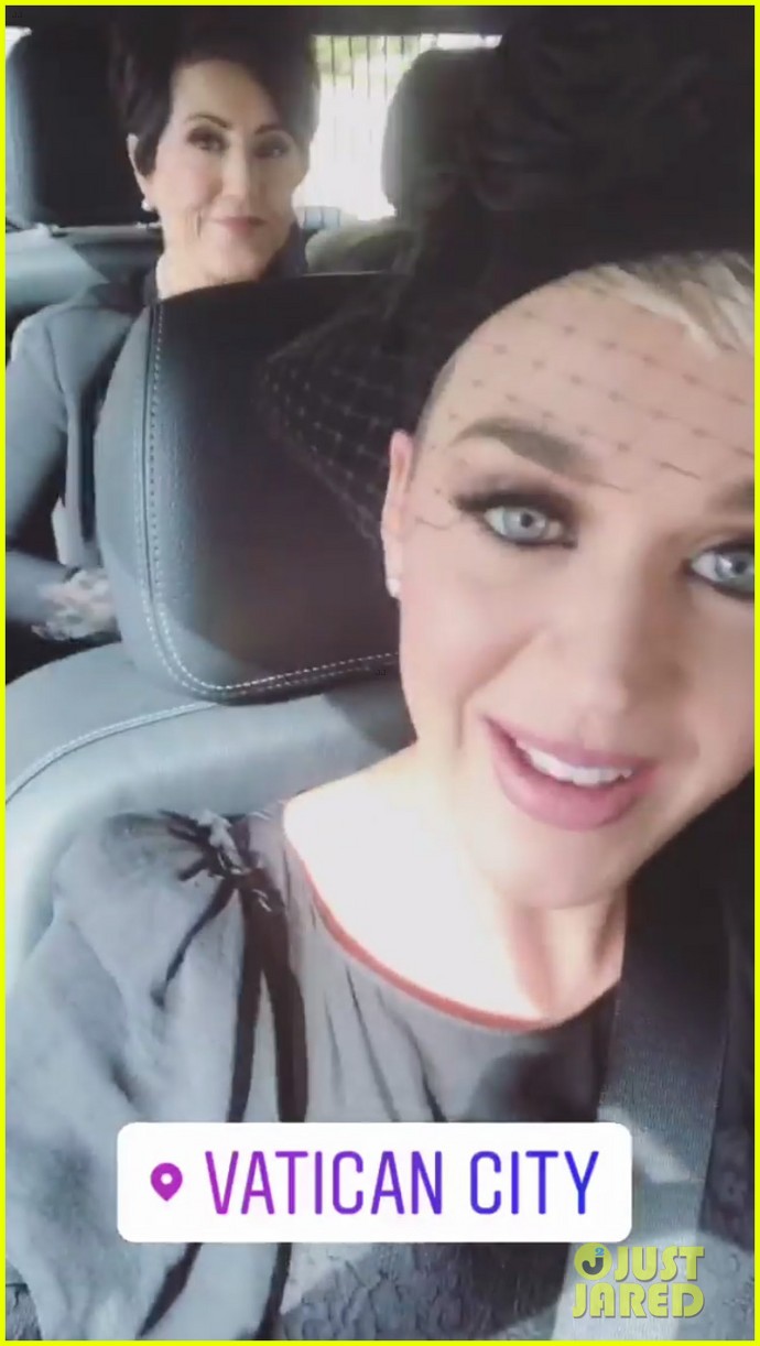 Katy Perry & Orlando Bloom Meet the Pope in Vatican City!: Photo ...