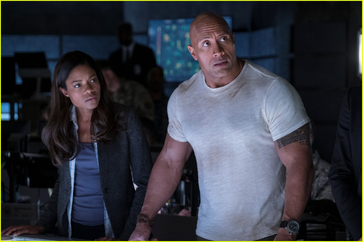Is There a 'Rampage' End Credits Scene?: Photo 4063418 | Dwayne Johnson ...