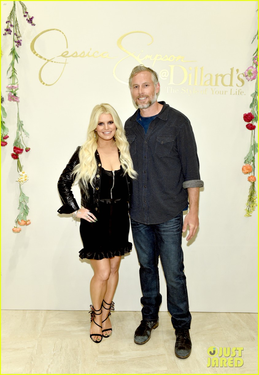 Jessica Simpson Hosts Army Wives & Daughters Styling Event in Nashville ...