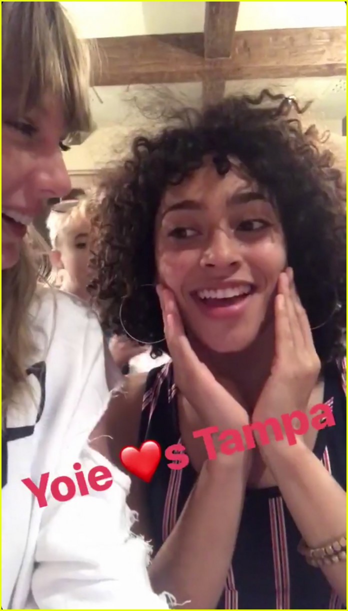 Taylor Swift Hosts a Pool Party on Day Off from Tour Rehearsals: Photo ...