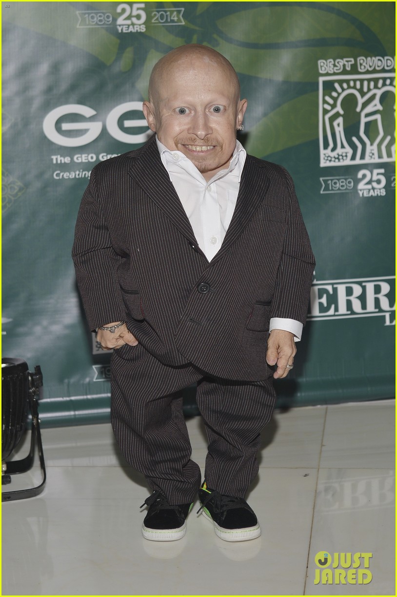 Verne Troyer Dead - Mini-Me from 'Austin Powers' Dies at 49: Photo ...