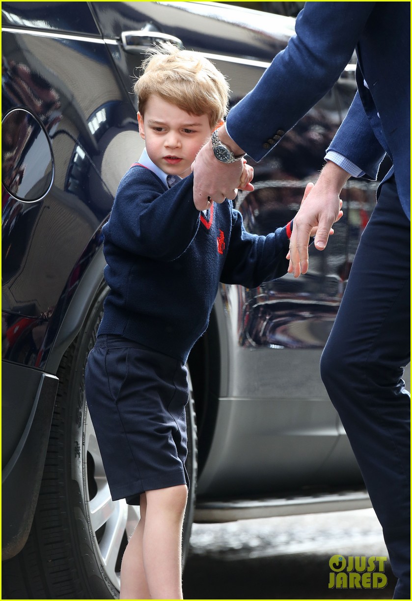 Prince George & Princess Charlotte Arrive to Meet Their New Baby ...