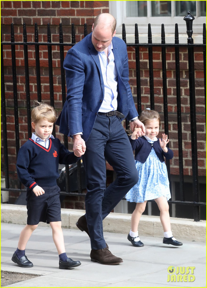 Prince George & Princess Charlotte Arrive to Meet Their New Baby ...