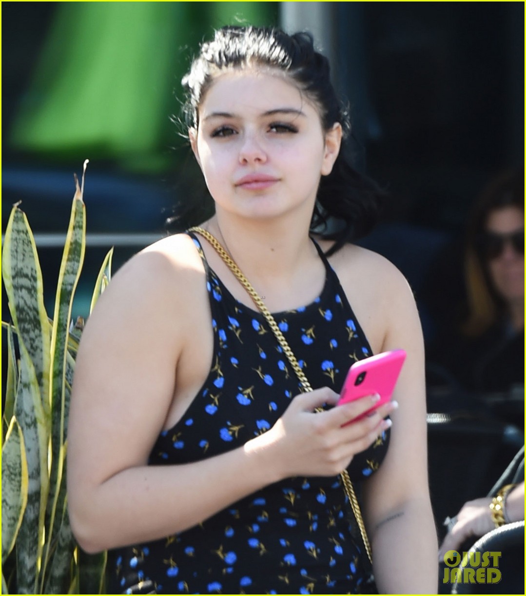 Ariel Winter Wears a Cute Mini Dress for an Errands Run: Photo 4066520 ...