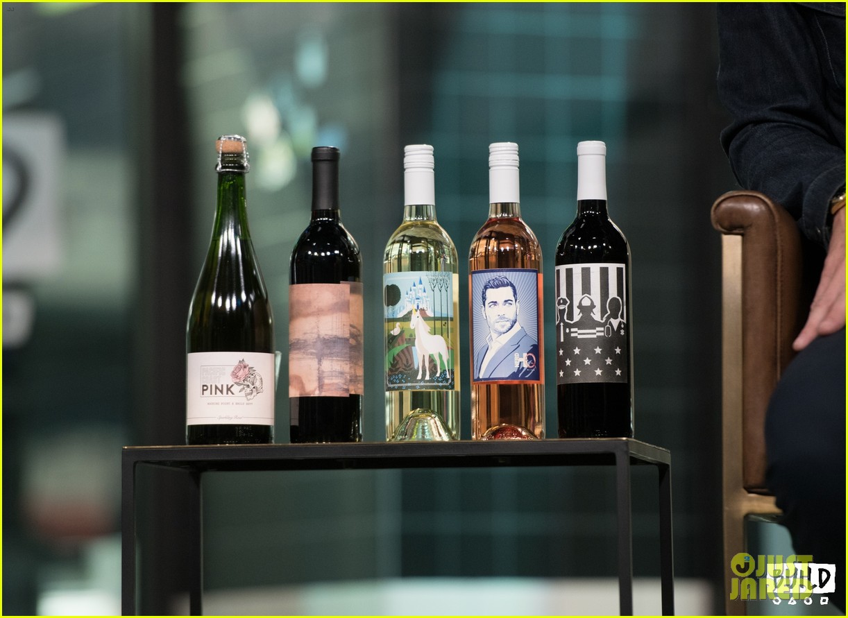 Stephen Amell Opens Up About His Nocking Point Wine Company: Photo ...