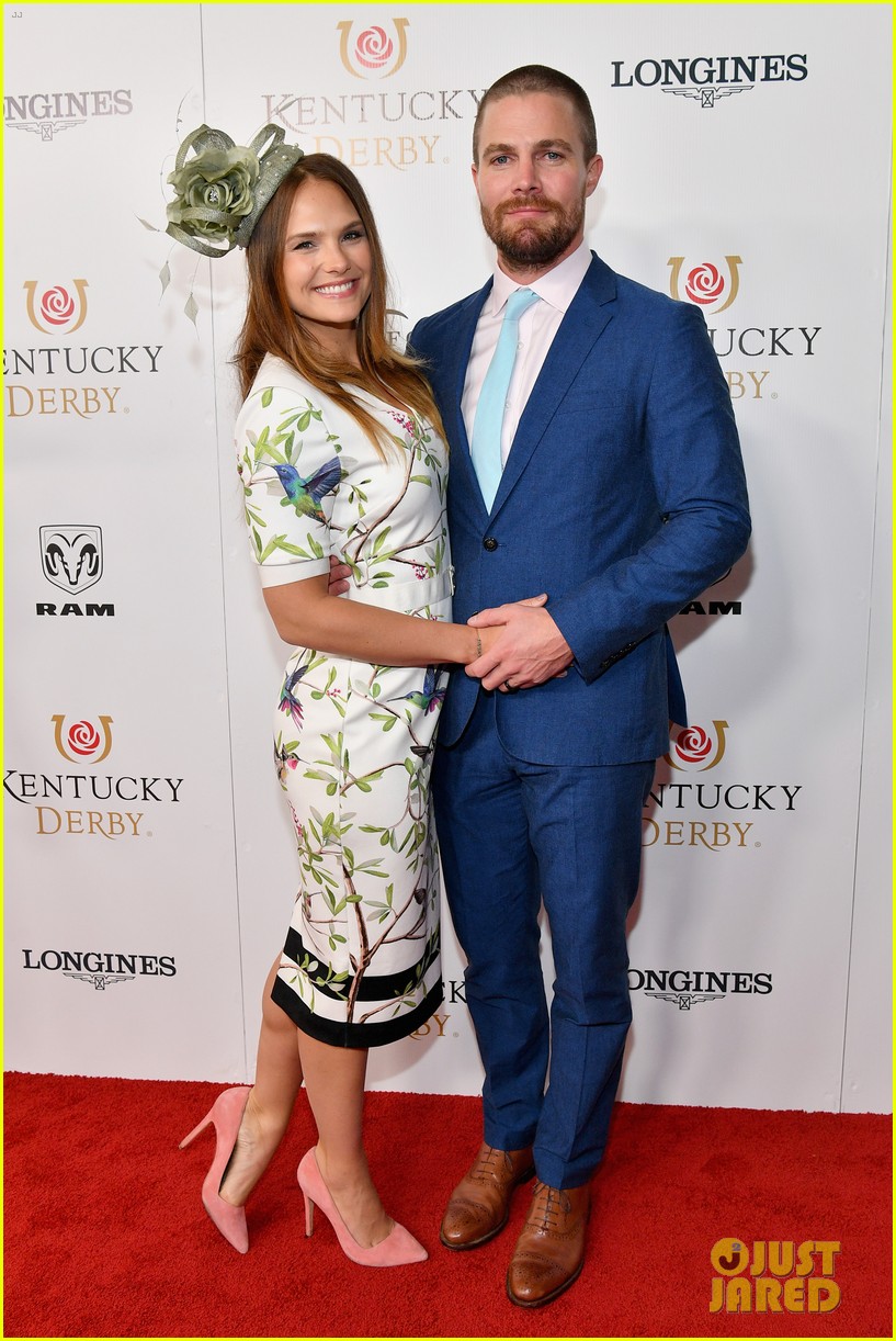Stephen Amell Celebrates Birthday Early at Kentucky Derby with ...