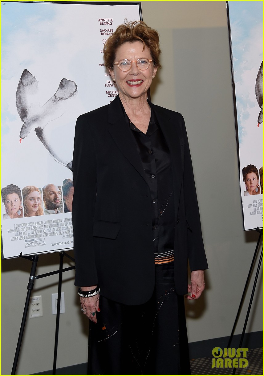Annette Bening Steps Out for 'The Seagull' New York Screening - Watch ...