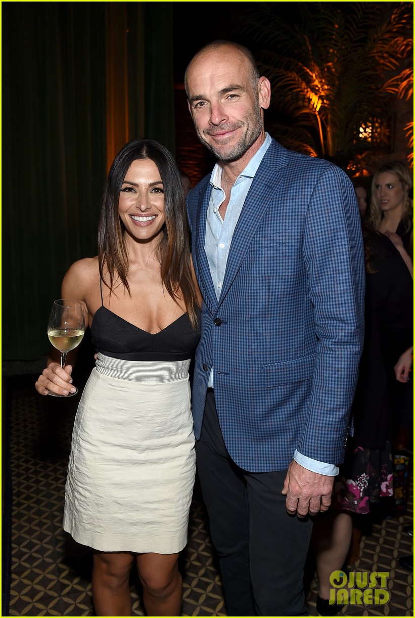 Josh Dallas & Wife Ginnifer Goodwin Couple Up at EW & People's Upfronts ...