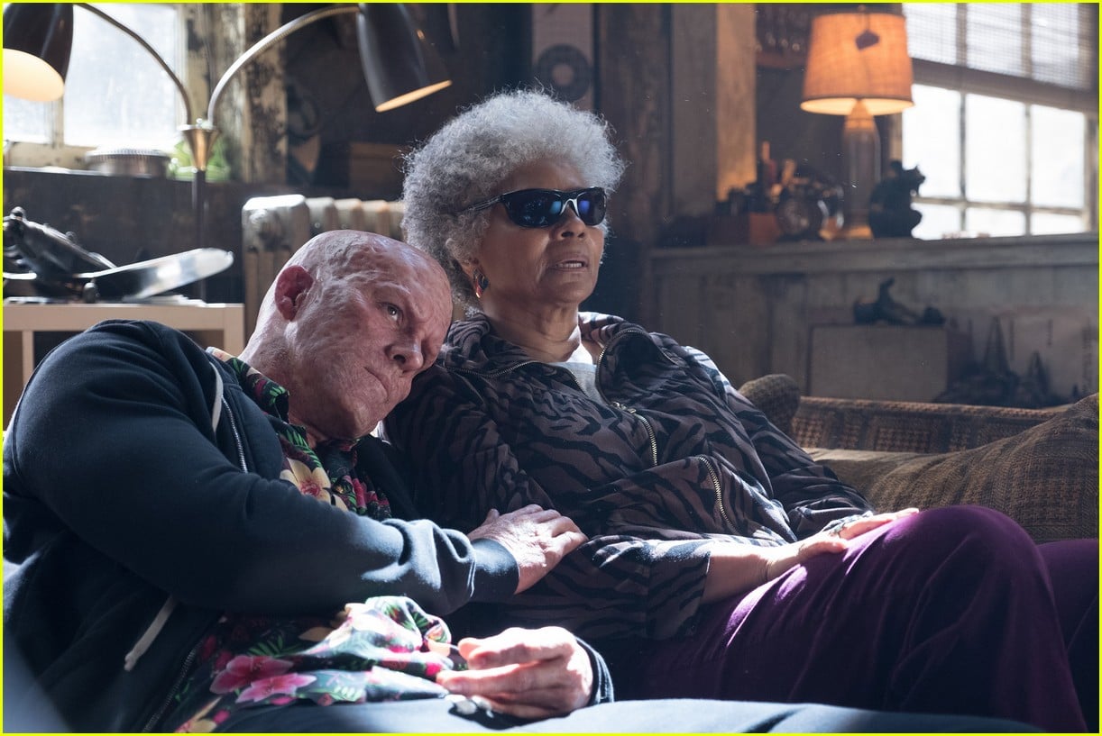 'Deadpool 2' Overpowers 'Avengers: Infinity War' at Weekend Box Office ...