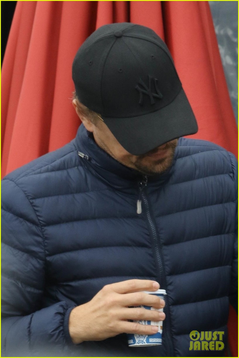 Leonardo DiCaprio & Kevin Connolly Grab a Bite Together: Photo 4090518 ...