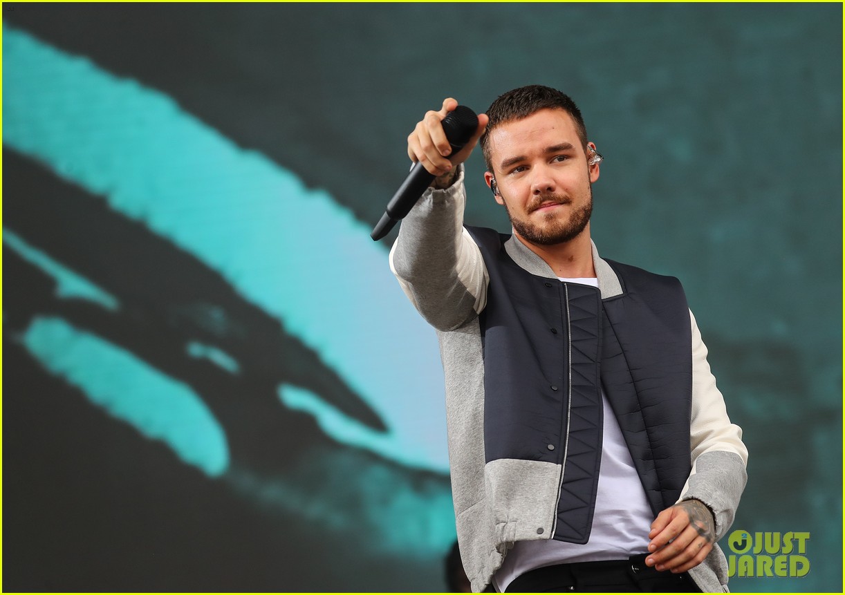 Ed Sheeran & Sam Smith Take The Stage at Day 1 of Radio 1's Biggest ...