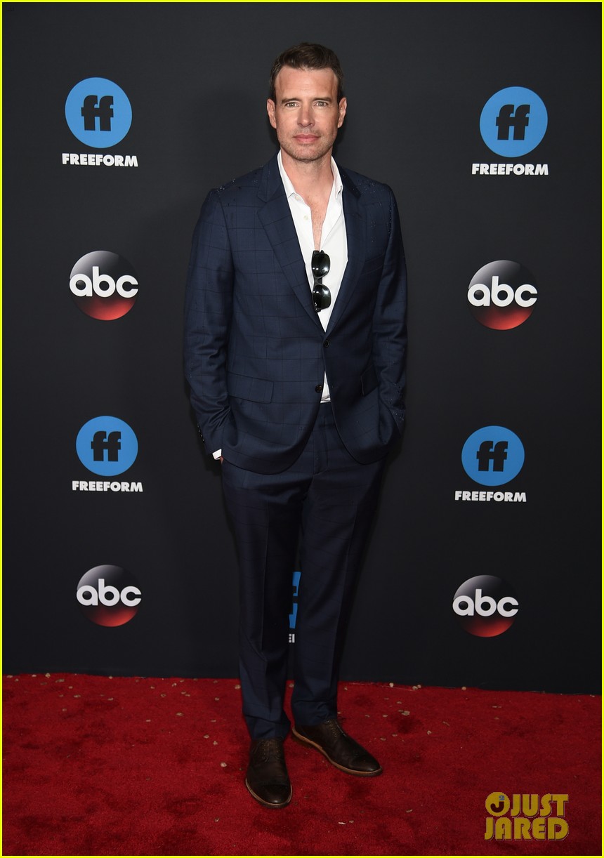 Scott Foley, Lauren Cohan, & Nathan Fillion Present New Shows at ABC ...