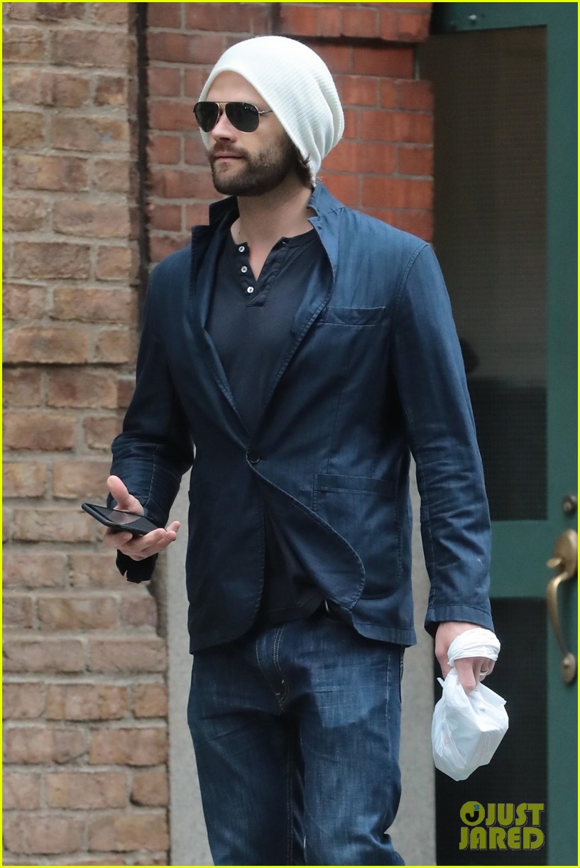 'Supernatural' Star Jared Padalecki Looks Handsome While Out & About in ...