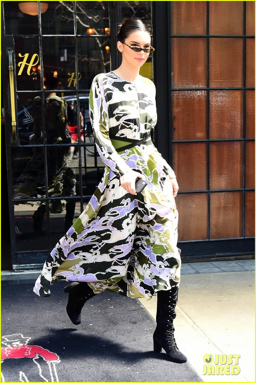 Kendall Jenner Poses for 'Tiffany Blue' Photo Shoot in NYC!: Photo ...