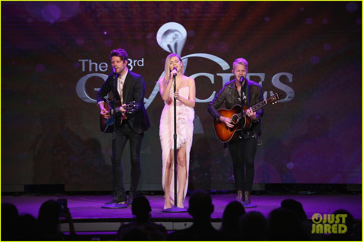 Kelsea Ballerini Performs Two Songs at Gracie Awards 2018: Photo ...