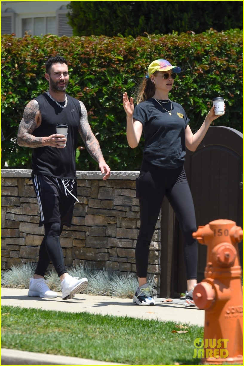 Adam Levine Shows Off Buff Biceps During Walk with Behati Prinsloo ...