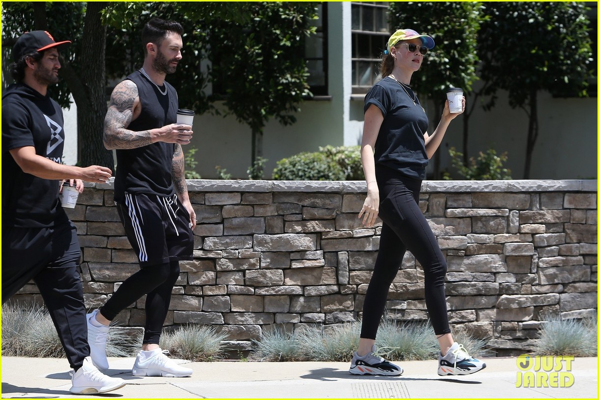 Adam Levine Shows Off Buff Biceps During Walk with Behati Prinsloo ...