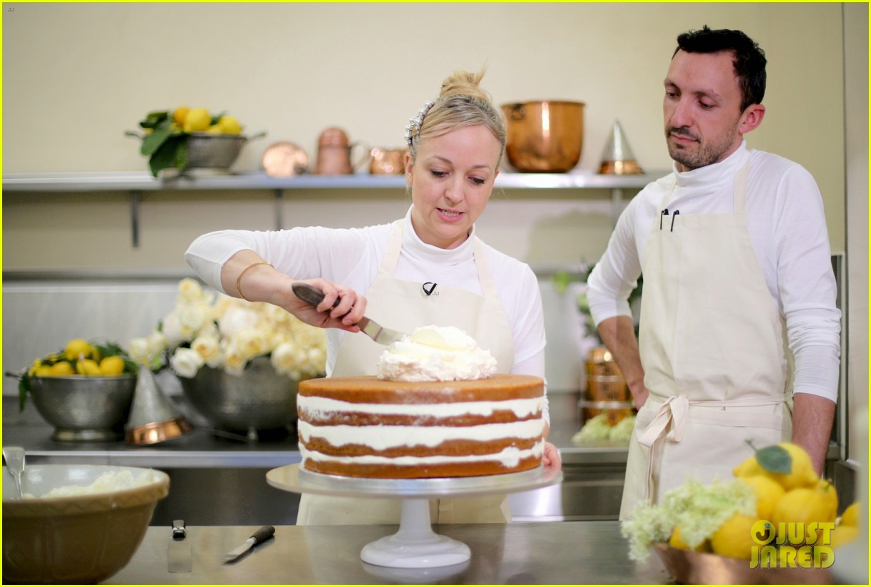 Prince Harry & Meghan Markle's Wedding Cake - See the Preparations ...