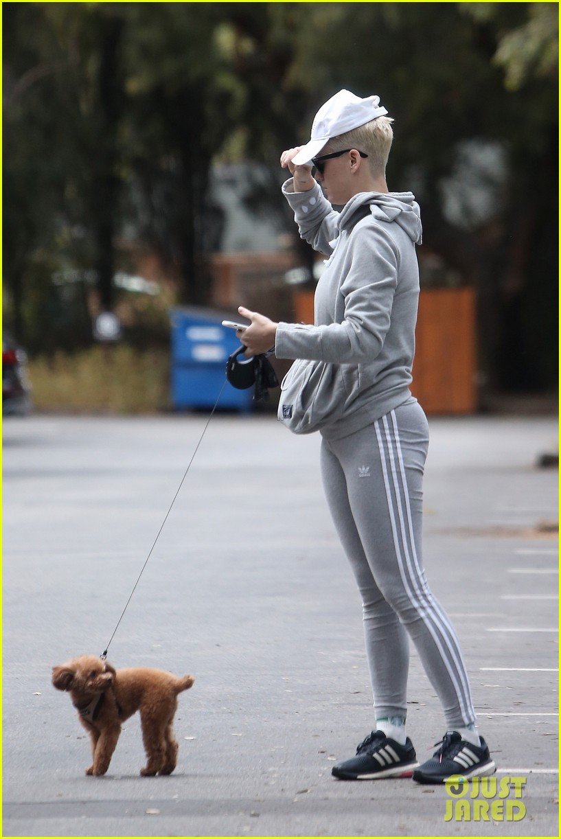 Katy Perry Takes Pup Nugget for a Hike!: Photo 4081739 | Katy Perry ...