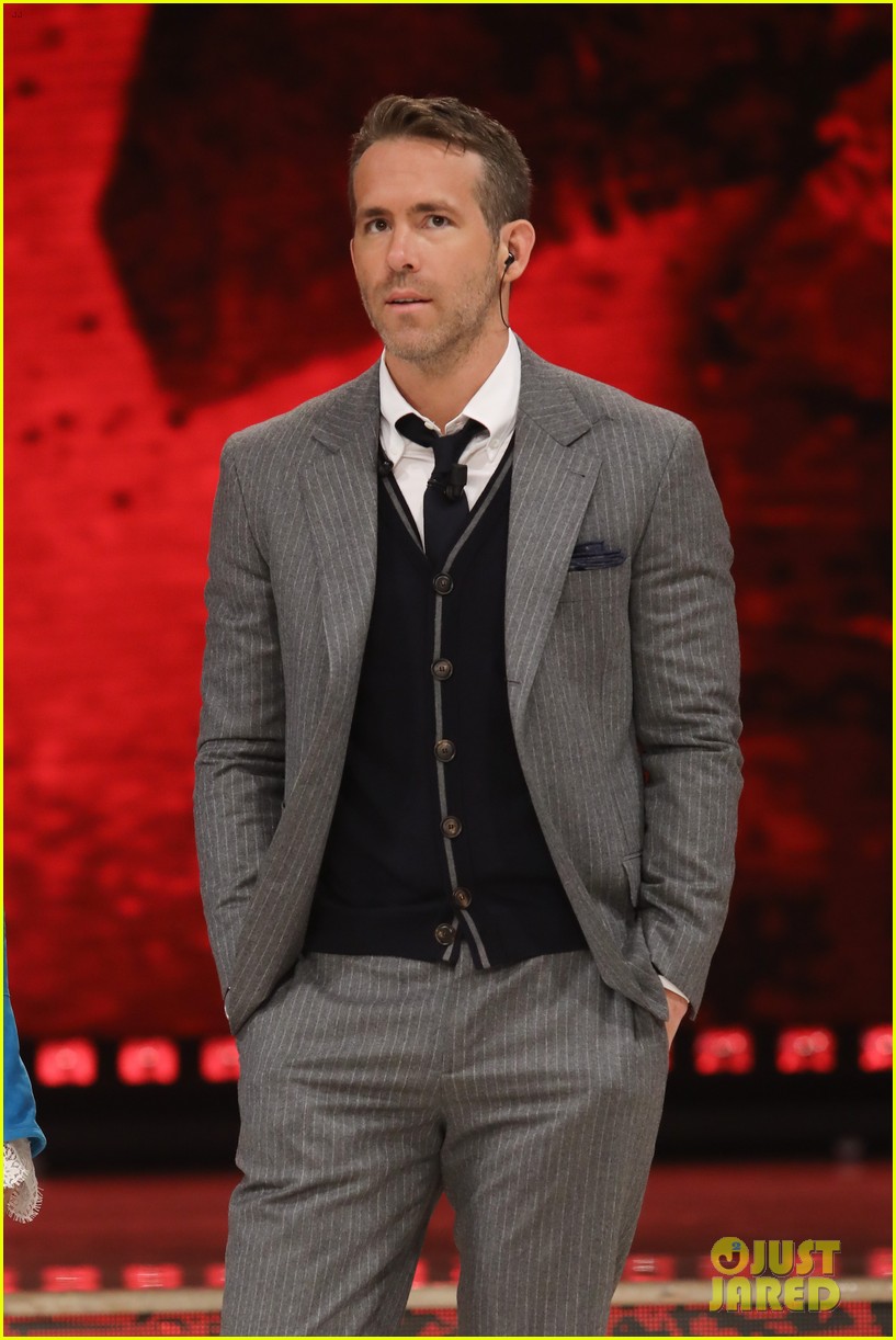 Ryan Reynolds Performs on Rome's 'DWTS'! : Photo 4077486 | Josh Brolin ...