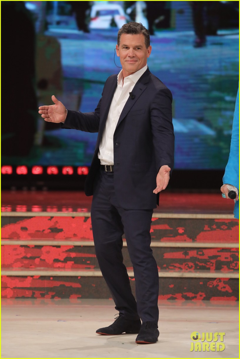 Ryan Reynolds Performs on Rome's 'DWTS'! : Photo 4077498 | Josh Brolin ...