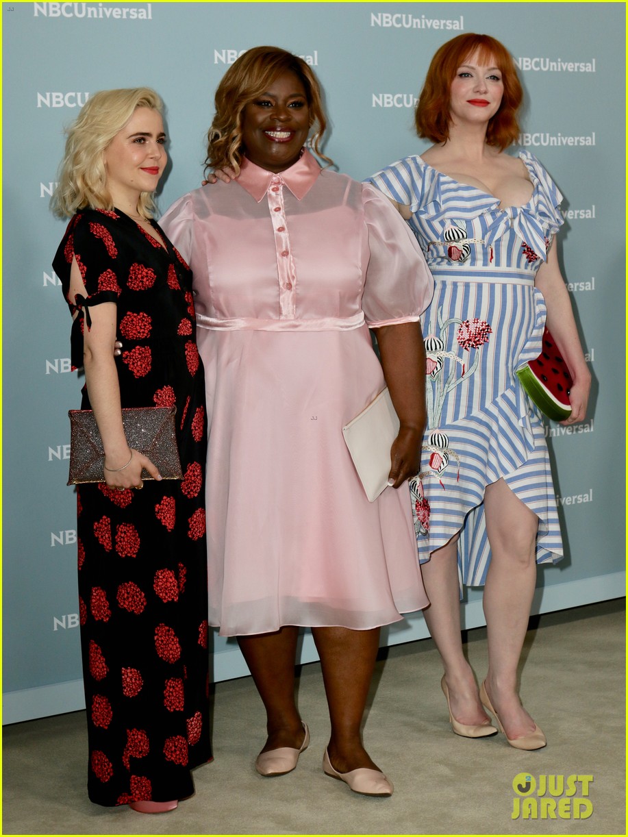 'Brooklyn Nine-Nine' Cast Celebrate Sixth Season Revival at NBC ...