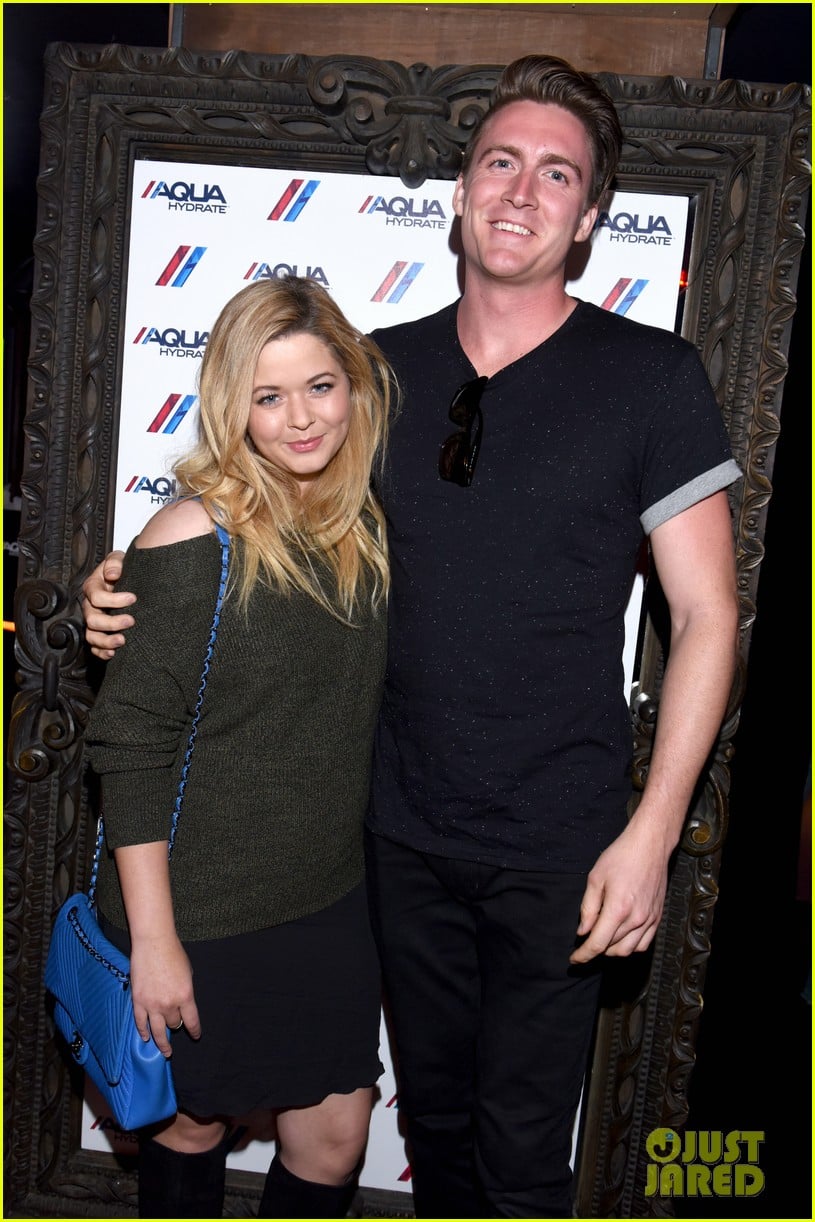 Pretty Little Liars' Sasha Pieterse Marries Hudson Sheaffer in Ireland ...