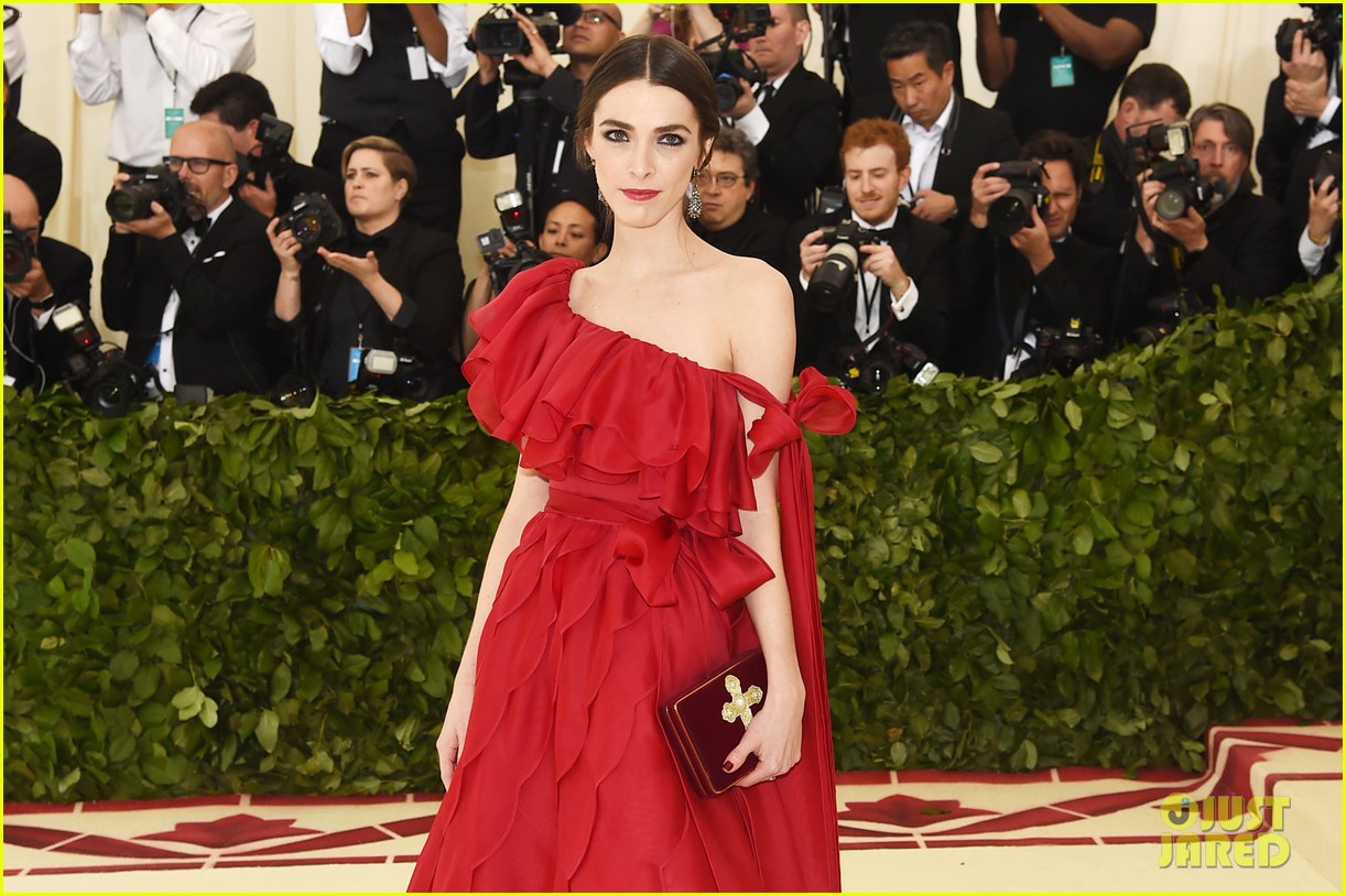 Anna Wintour's Children Bee & Charlie Shaffer Attend Met Gala 2018 ...