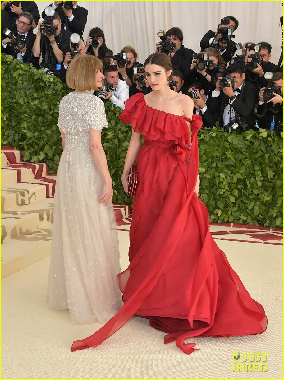 Anna Wintour's Children Bee & Charlie Shaffer Attend Met Gala 2018 ...