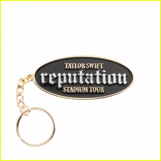 Taylor Swift Debuts 'reputation Tour' Merchandise, Available Now ...