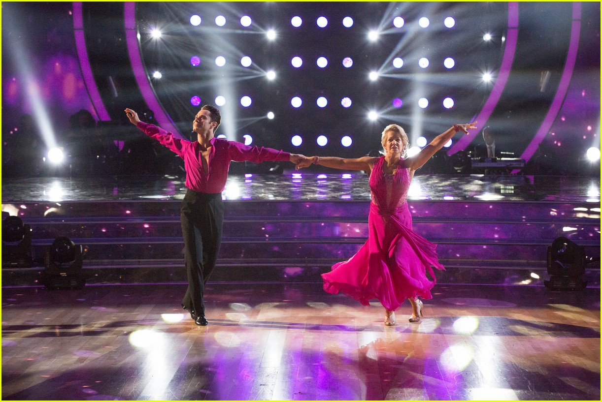 Tonya Harding's Final Dance on 'DWTS' Will Put a Big Smile on Your Face ...