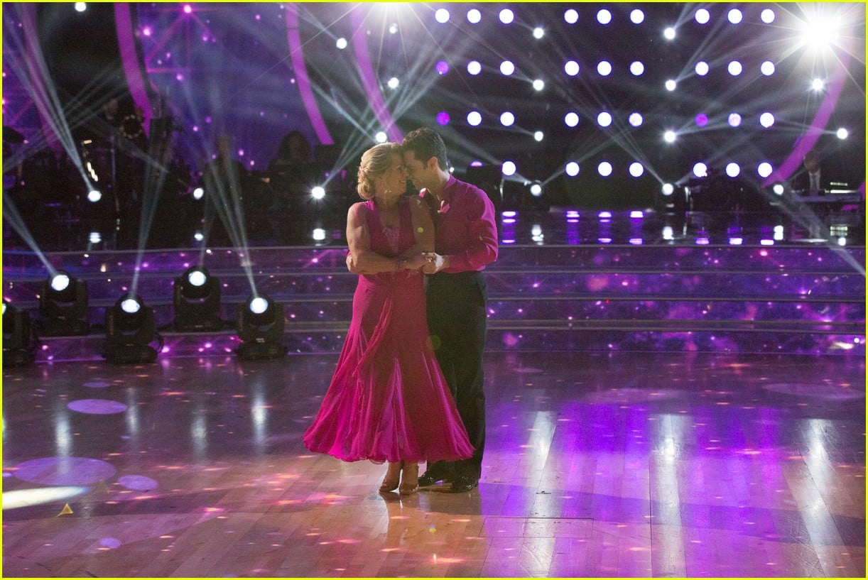 Tonya Harding's Final Dance on 'DWTS' Will Put a Big Smile on Your Face ...