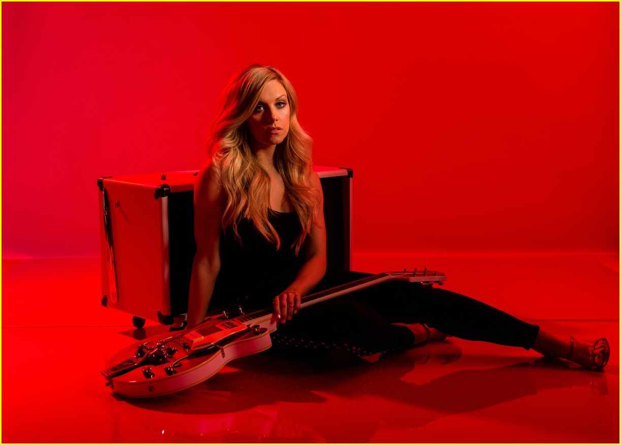 Get to Know Country Singer Lindsay Ell with These 10 Fun Facts ...