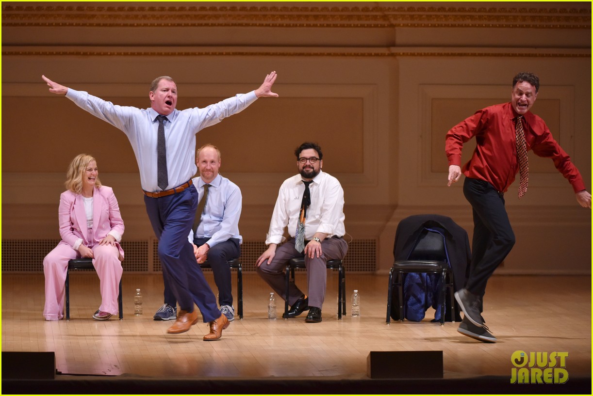 Tina Fey & Amy Poehler Reunite for Improv Show at Carnegie Hall!: Photo ...
