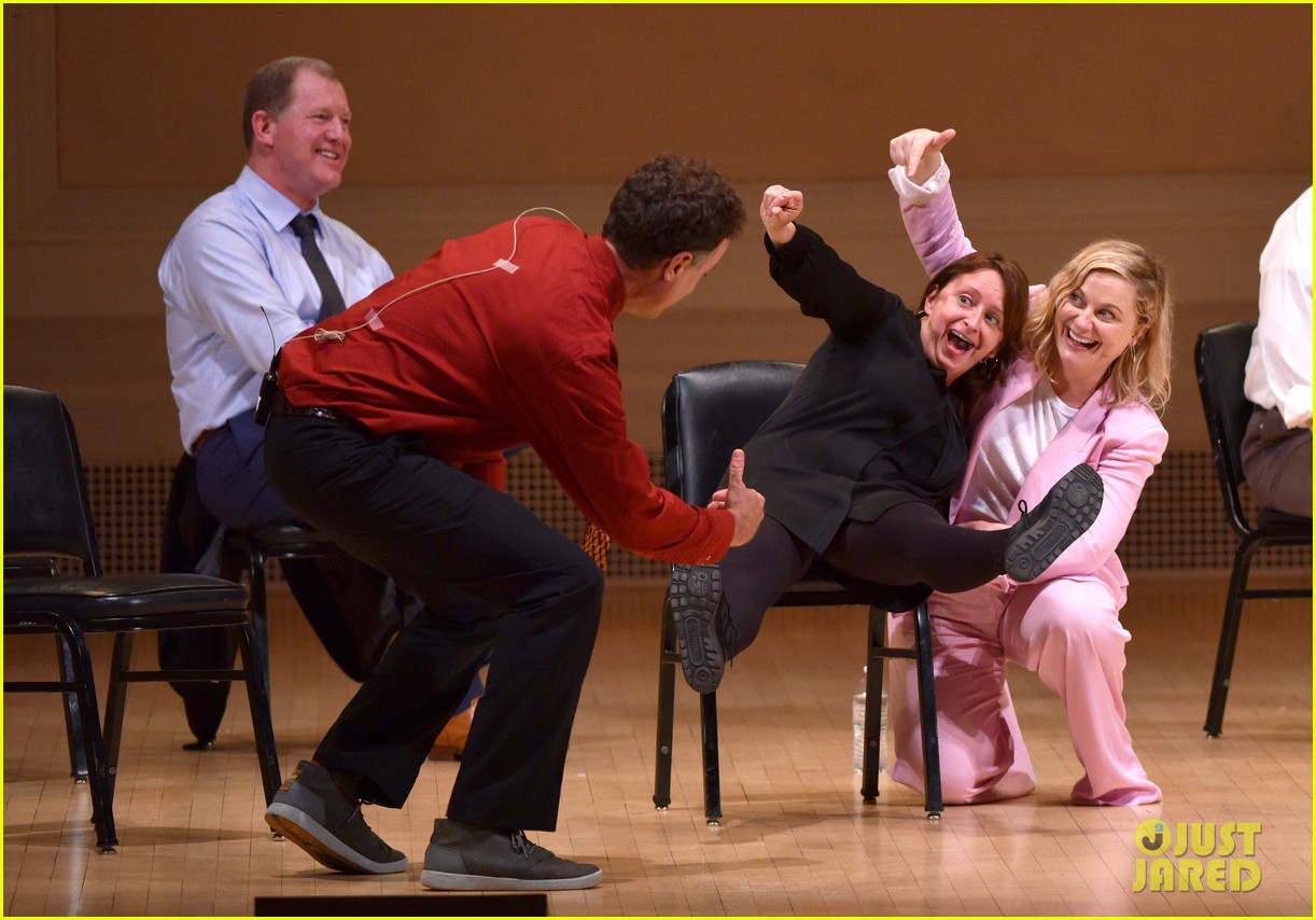 Tina Fey & Amy Poehler Reunite for Improv Show at Carnegie Hall!: Photo ...