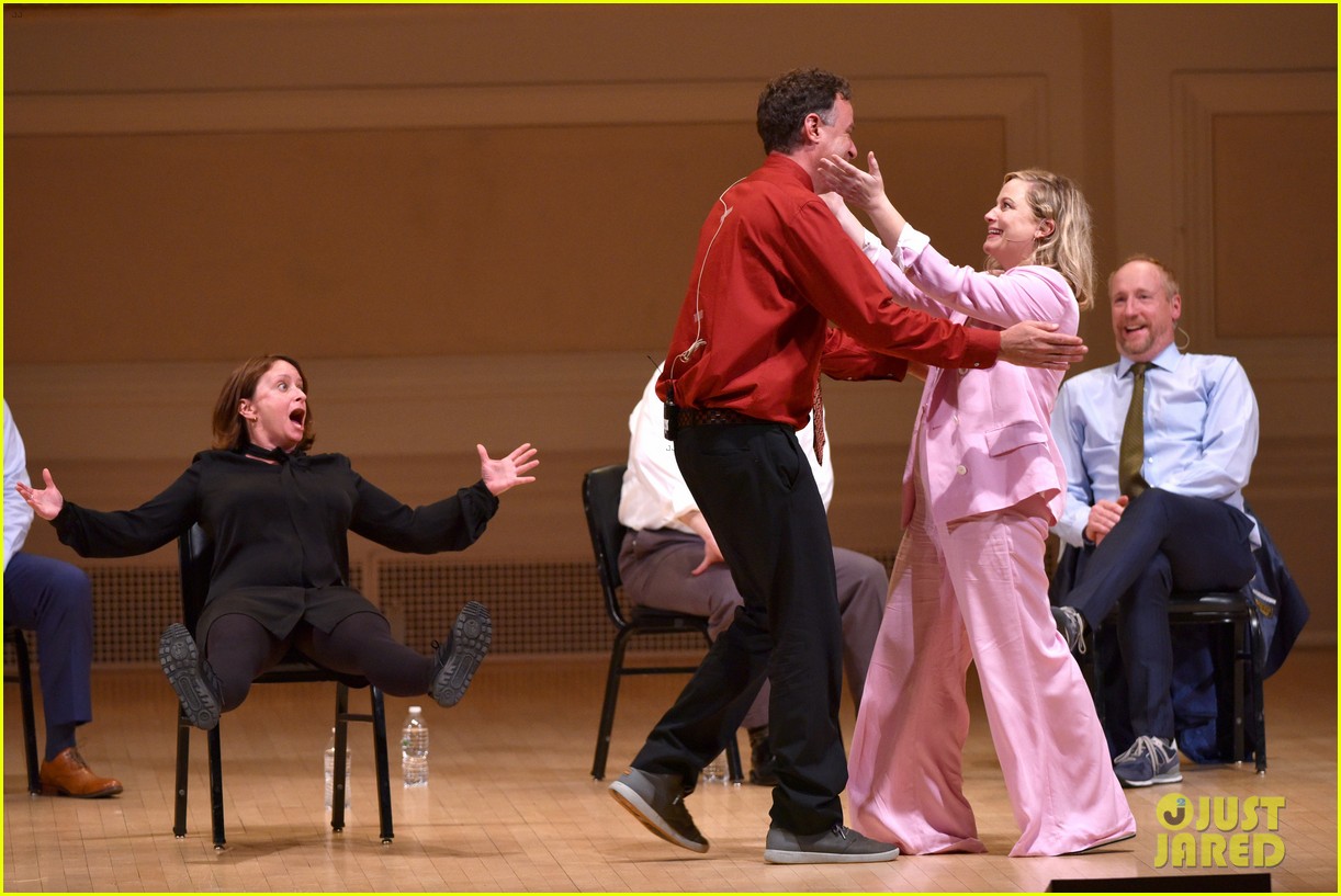 Tina Fey & Amy Poehler Reunite for Improv Show at Carnegie Hall!: Photo ...