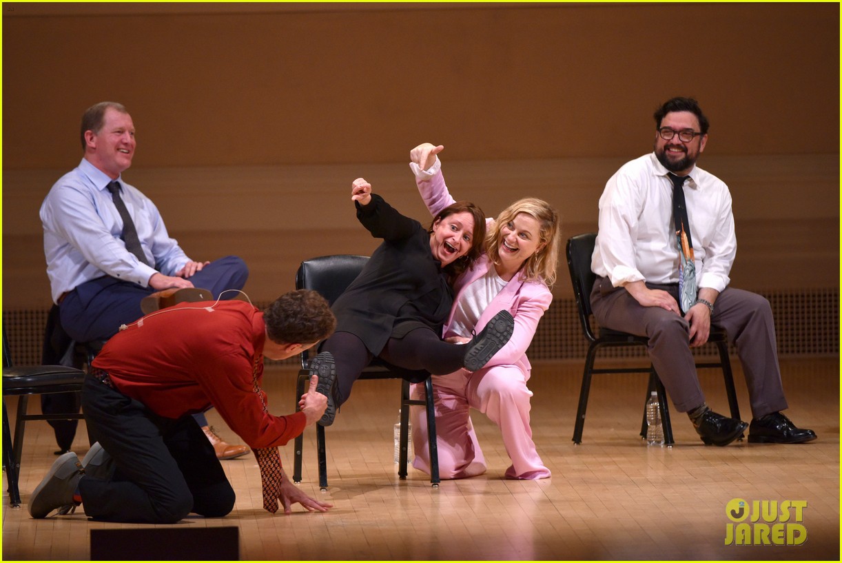 Tina Fey & Amy Poehler Reunite for Improv Show at Carnegie Hall!: Photo ...