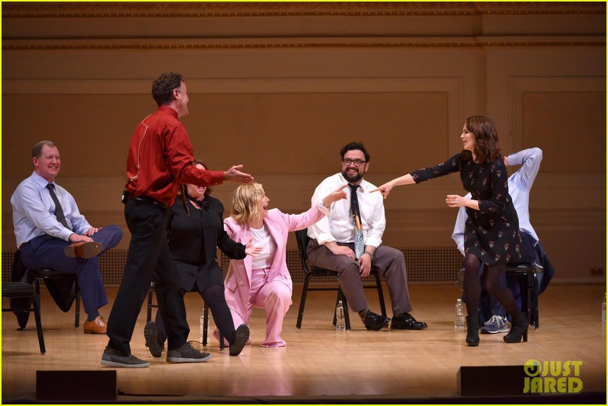 Tina Fey & Amy Poehler Reunite for Improv Show at Carnegie Hall!: Photo ...