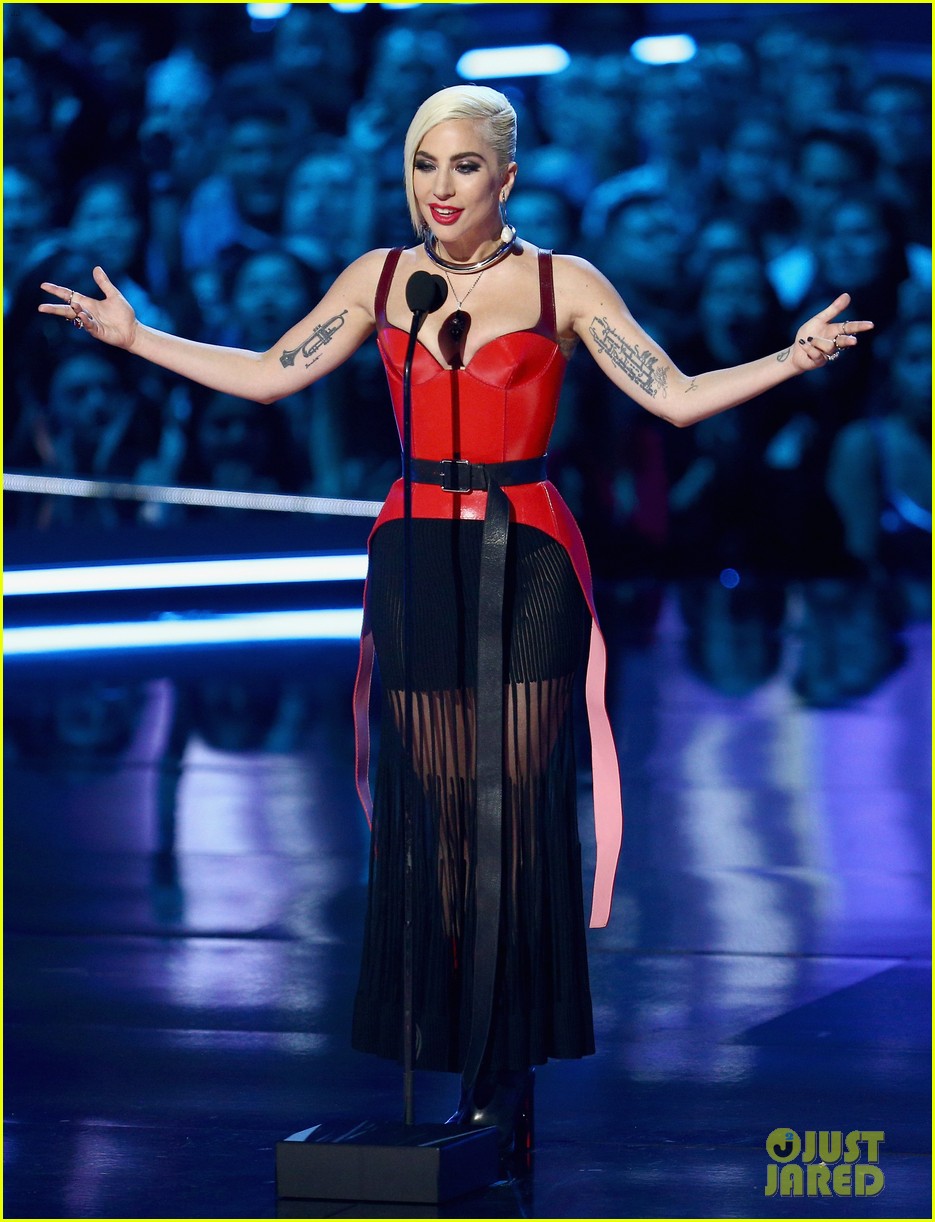 Lady Gaga Makes Surprise Appearance at MTV Movie & TV Awards 2018 to ...