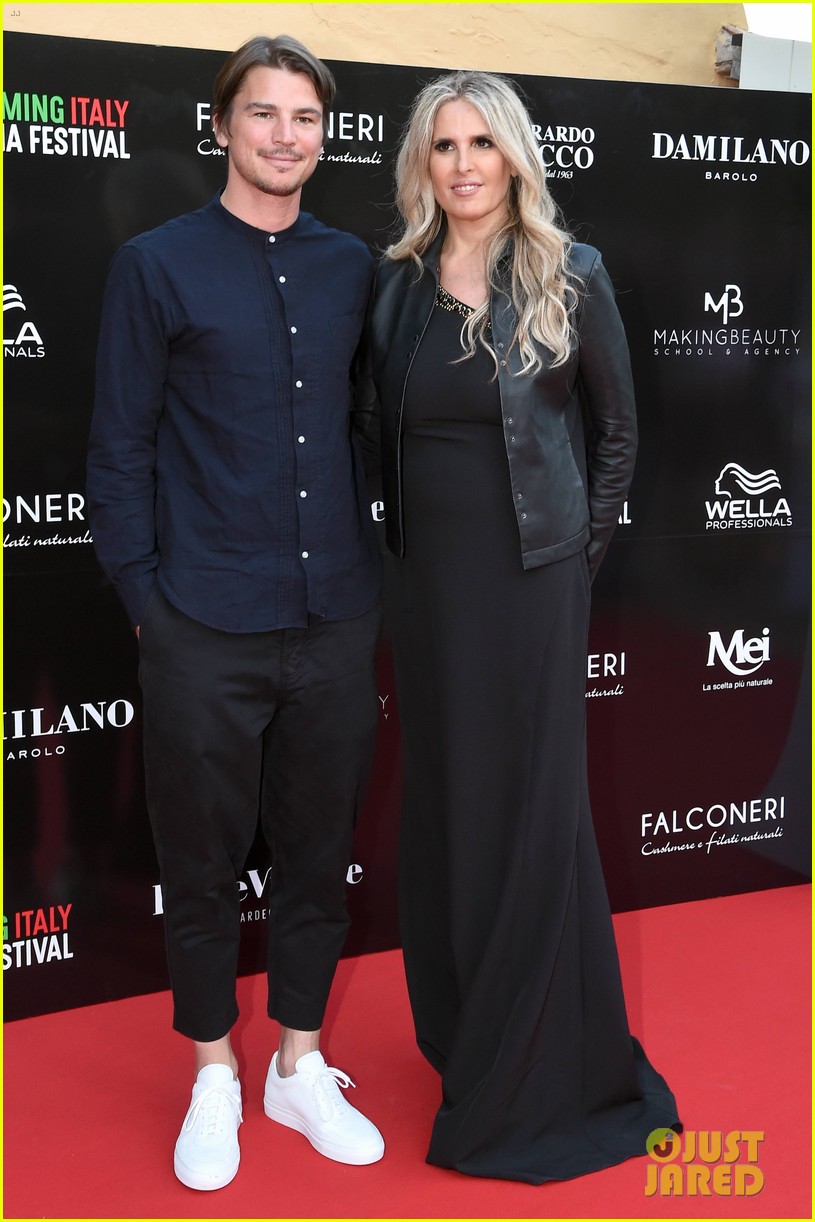 Josh Hartnett Makes Rare Appearance with Longtime Girlfriend Tamsin ...