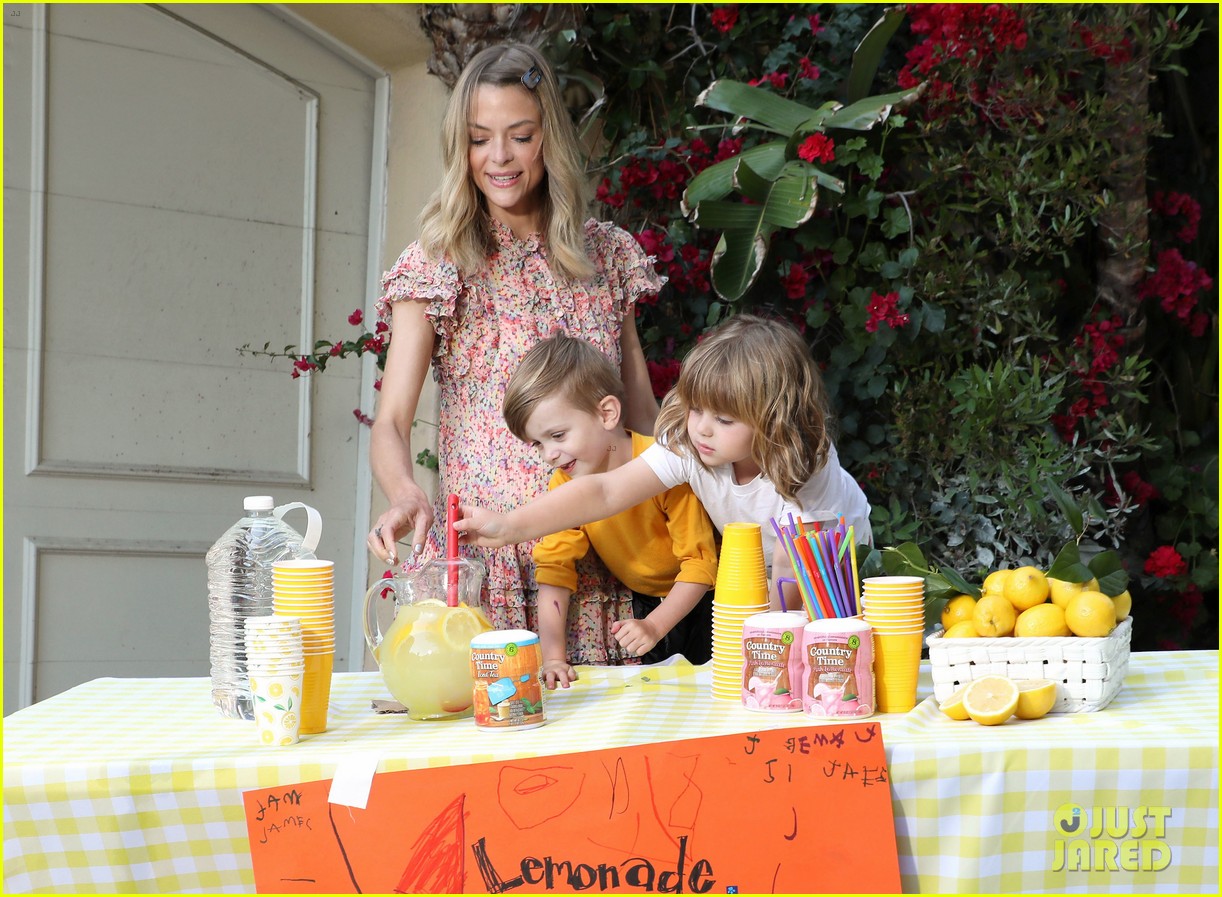 Jaime King's Kids Are So Adorable at Their Lemonade Stand!: Photo ...