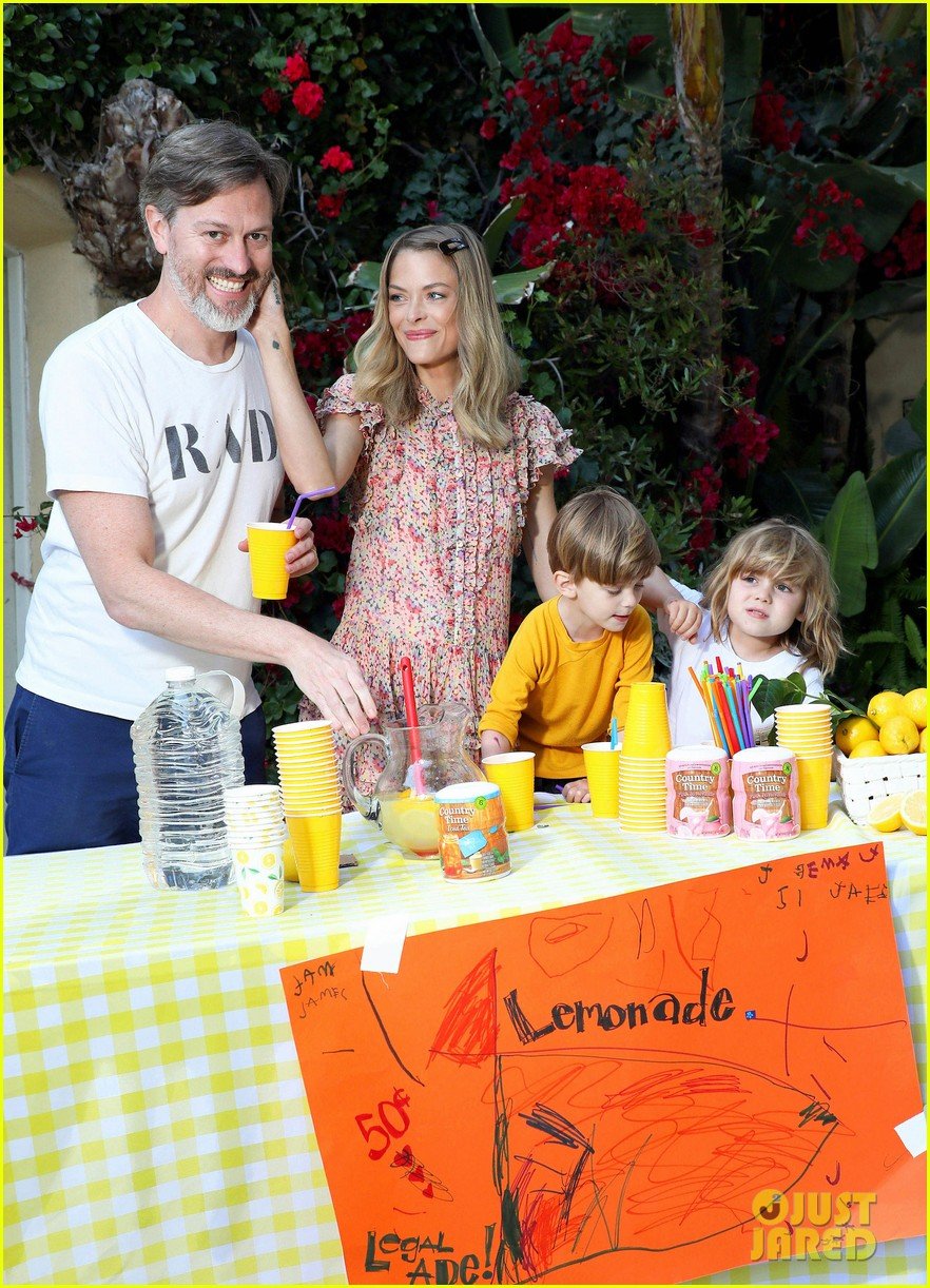 Jaime King's Kids Are So Adorable at Their Lemonade Stand!: Photo ...