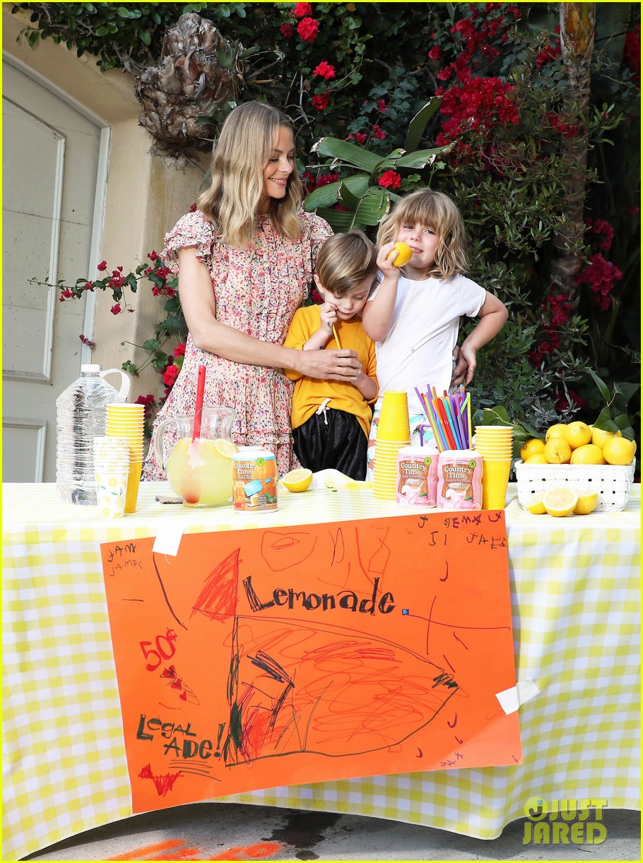 Jaime King's Kids Are So Adorable at Their Lemonade Stand!: Photo ...