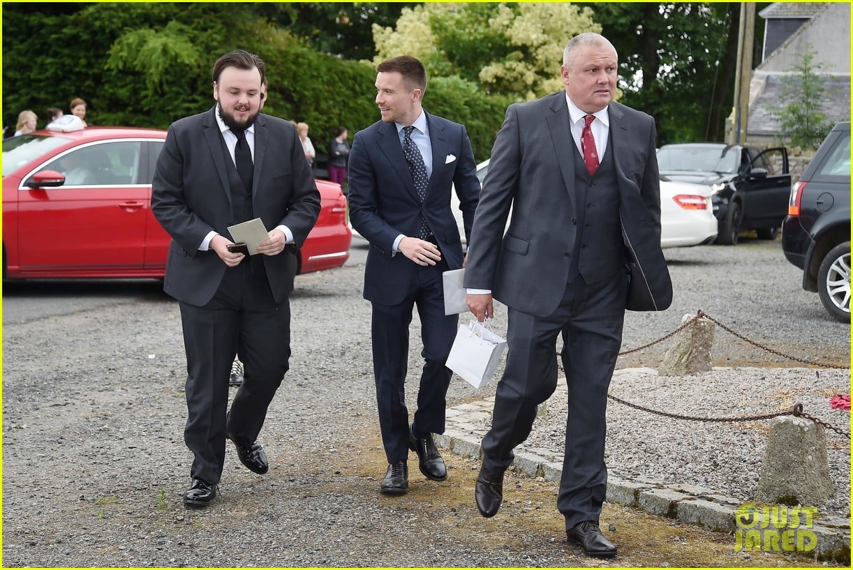 Richard Madden Wears a Kilt to 'Game of Thrones' Co-Stars' Wedding ...